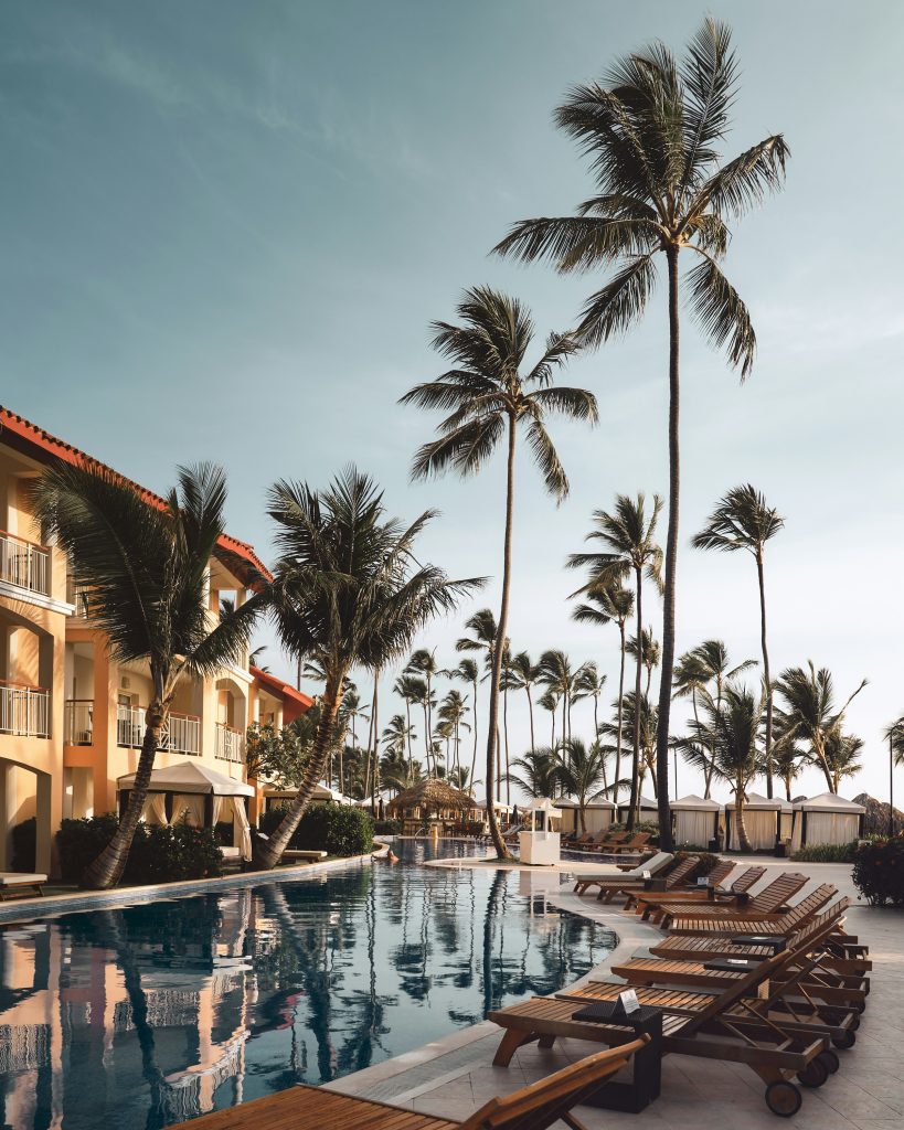 Best Luxury Beach Resorts Around The World For An Unforgettable Stay ...